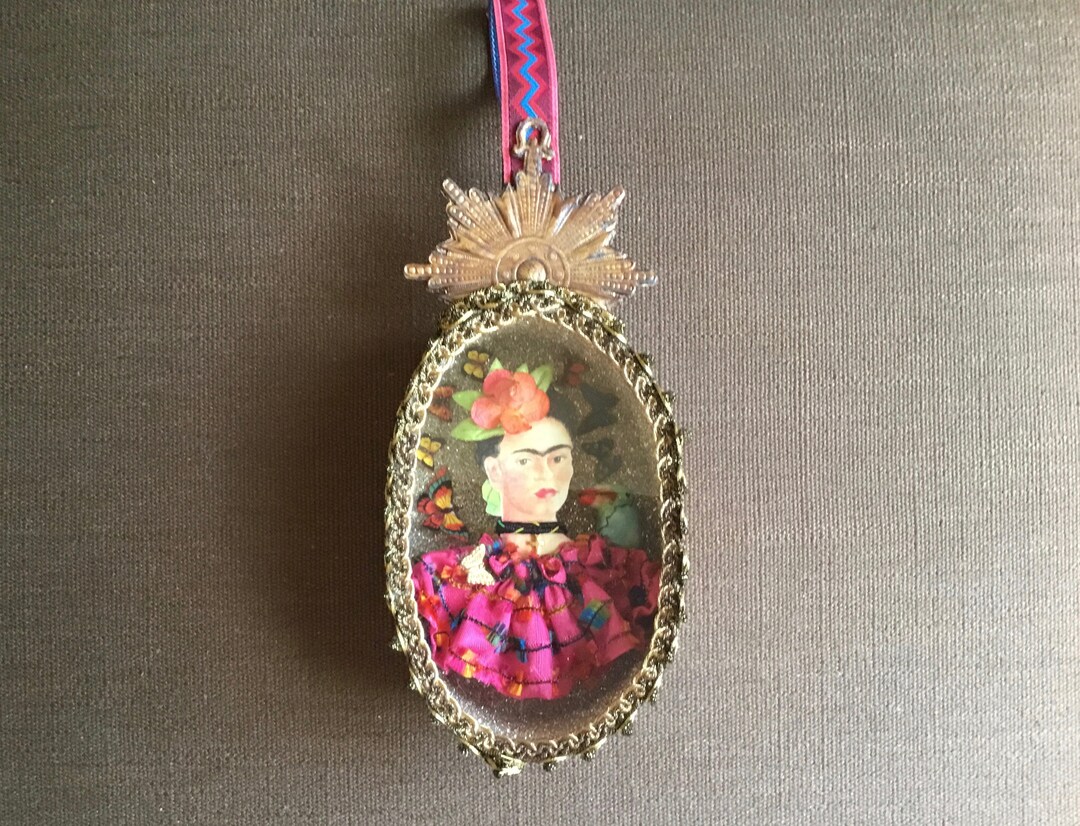 Hanging Diorama of Frida Kahlo Consisting of a Papier-mache - Etsy