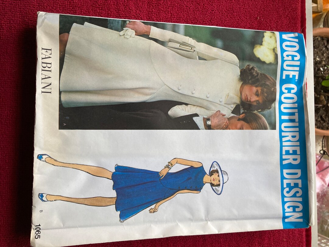 Vintage 1970's Vouge 1065 Couturier Design Fabiani Sewing Pattern Size ...