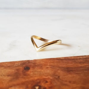 14kt Gold Filled Chevron Ring . Handcrafted . Minimalist Jewelry . Made to Order - Etsy