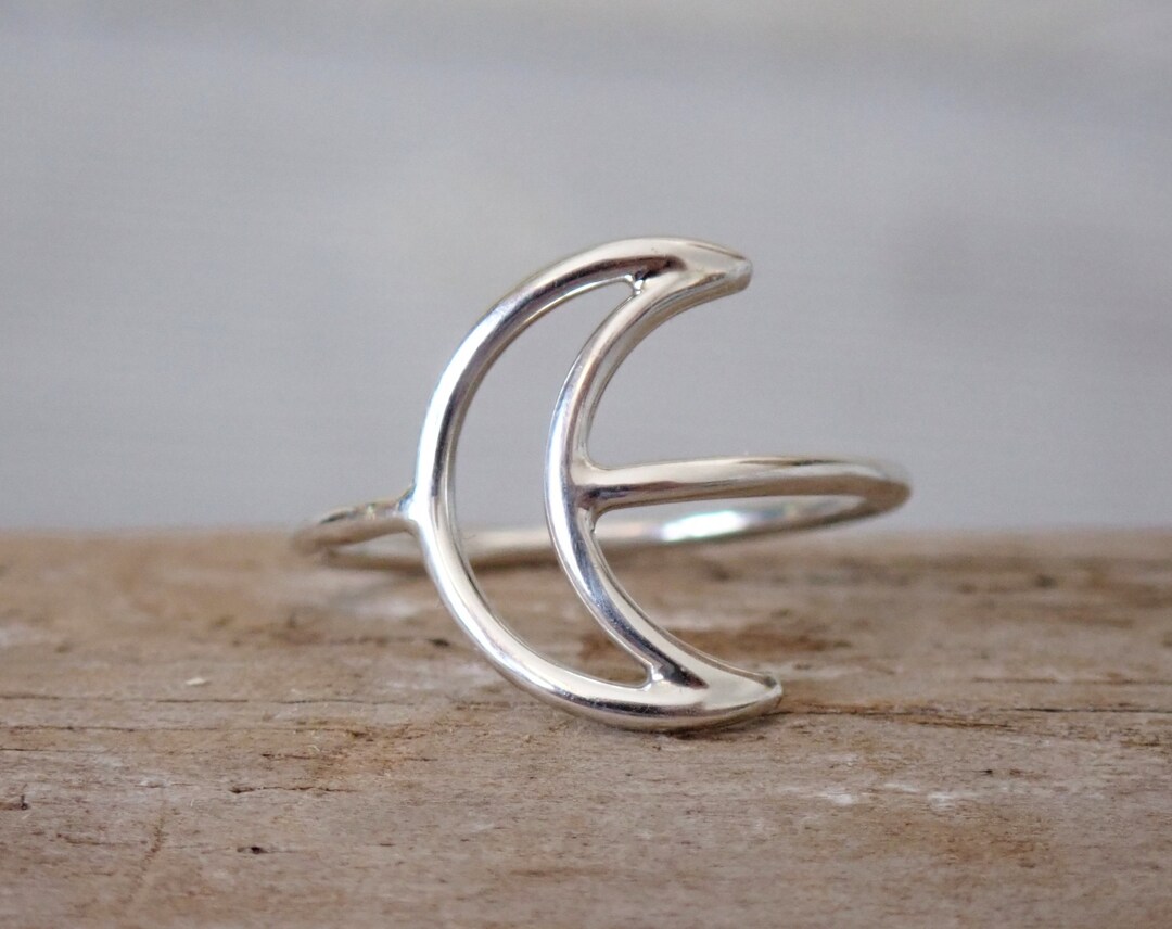 Crescent Moon Ring//sterling Silver//handcrafted//minimalist Jewelry - Etsy