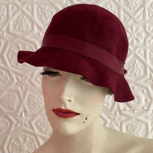 1940s Wool Felt Maroon Gadabout Bucket Hat/cloche-vintage Women’s Cap ...