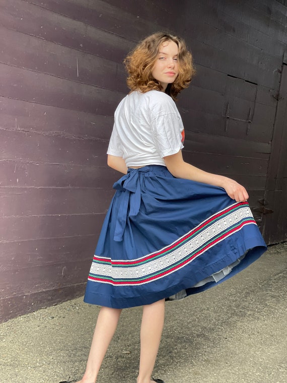 1950s Full blue peasant Skirt-Rik Rak Trim-Tulle unde… - Gem
