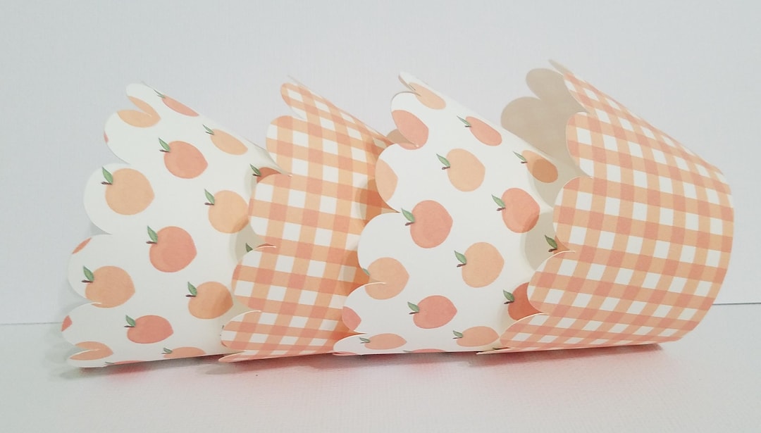 Cupcake Wrappers, Peach Gingham and Peach Cupcake Wrappers, Light ...