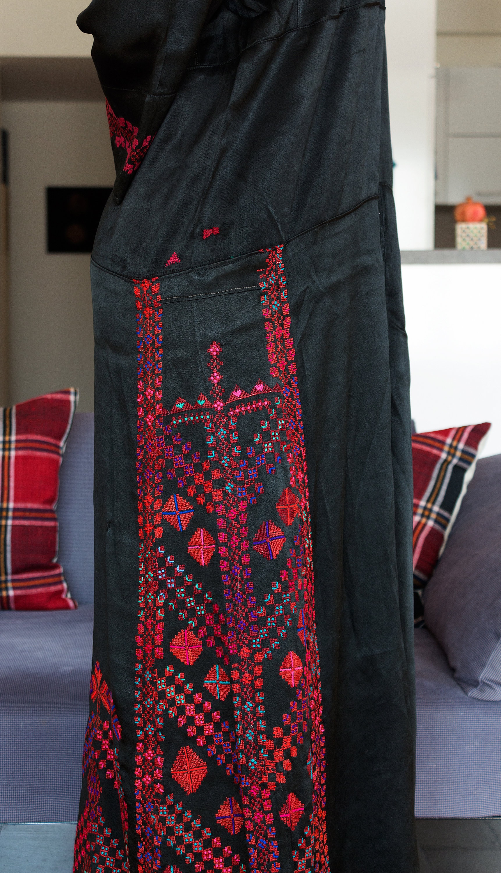 49.21 x 55.91 Vintage Wedding Robe Old Embroidered | Etsy