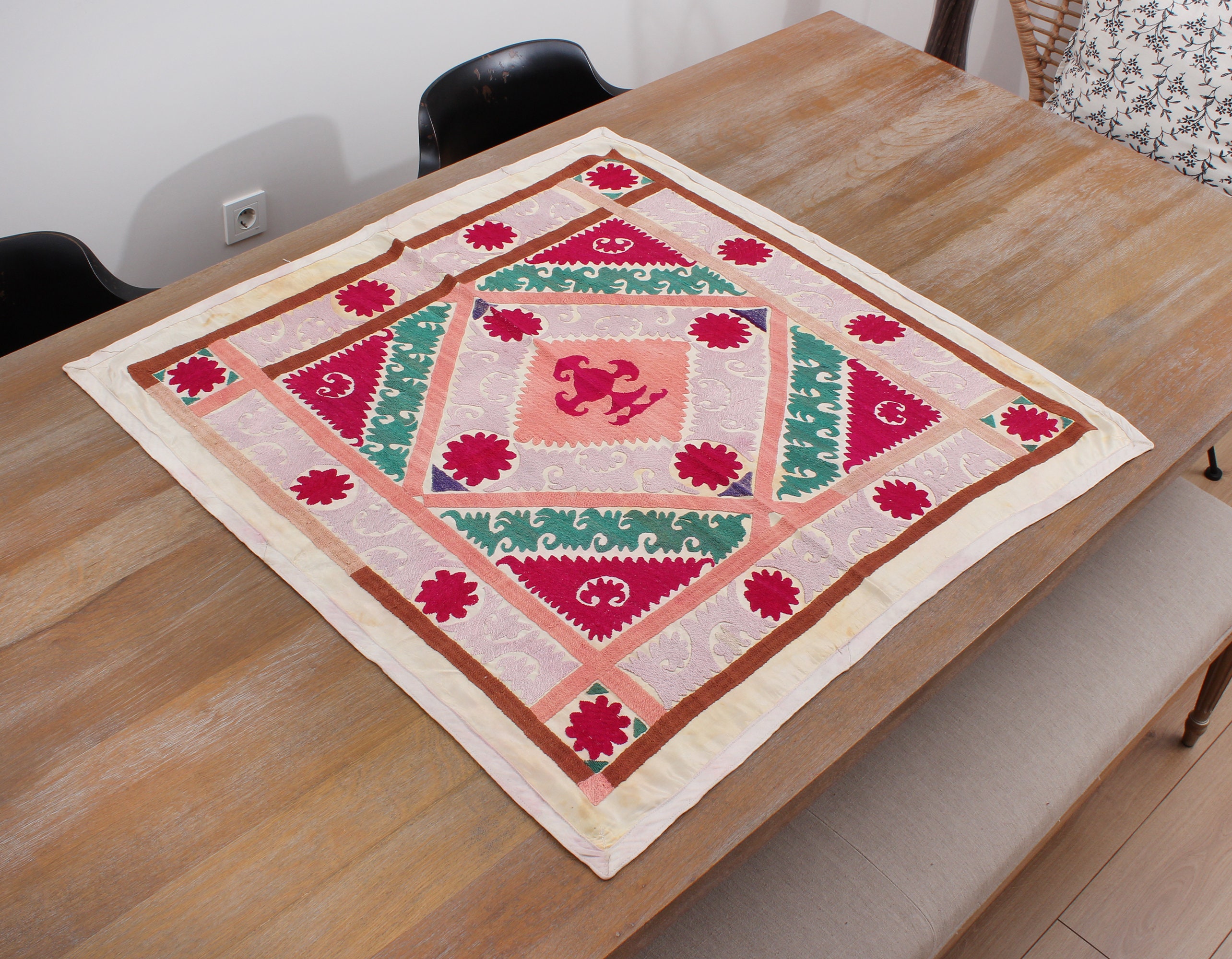 Pastel Suzani, Suzani Throw, Suzani Bedspread, 2.89' X 2.92' Suzani ...