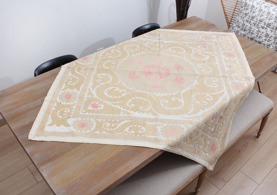 Pastel Suzani, Suzani Throw, Suzani Bedspread, 4.53' X 4.53' Suzani ...
