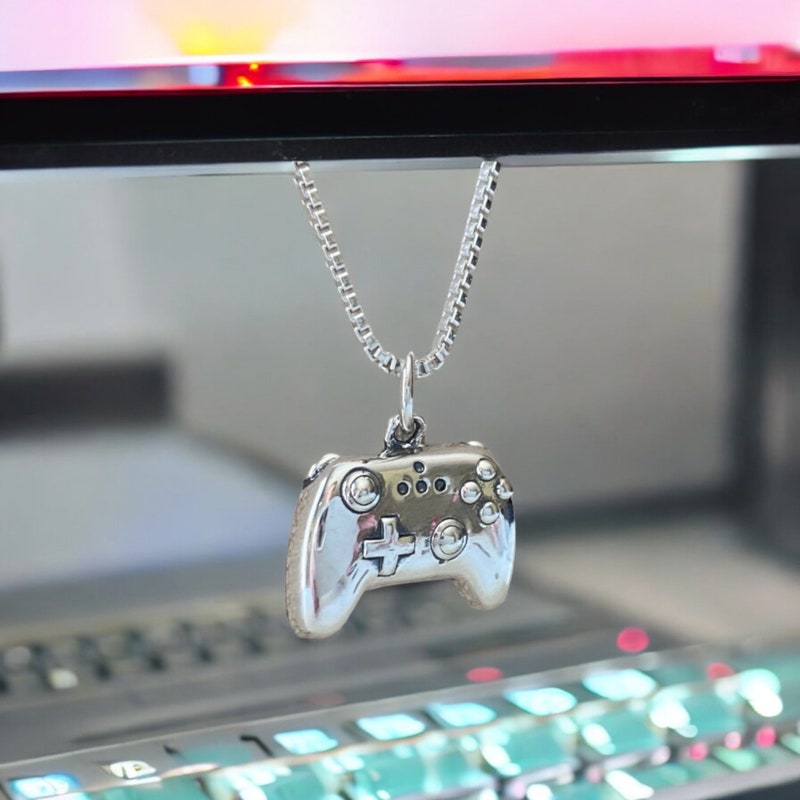 Controller Necklace - Etsy