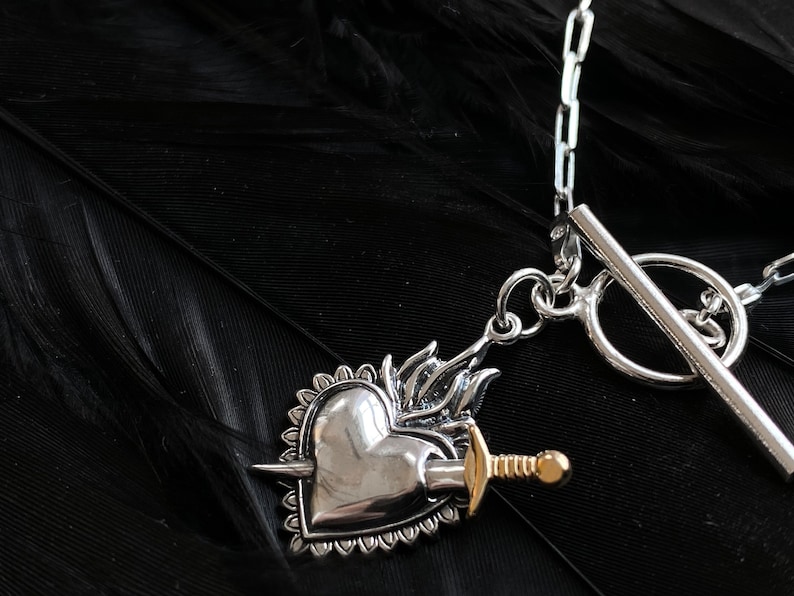 Sterling Silver Sacred Heart Staple Chain Necklace. Faith - Etsy