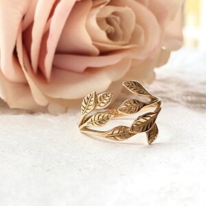 Adjustable Leaf Ring in Gold Bronze. Flower Jewelry, Leaf Jewelry, Adjustable Ring, Cottagecore ...