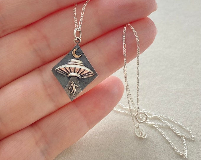 Alien UFO Pendant - Etsy