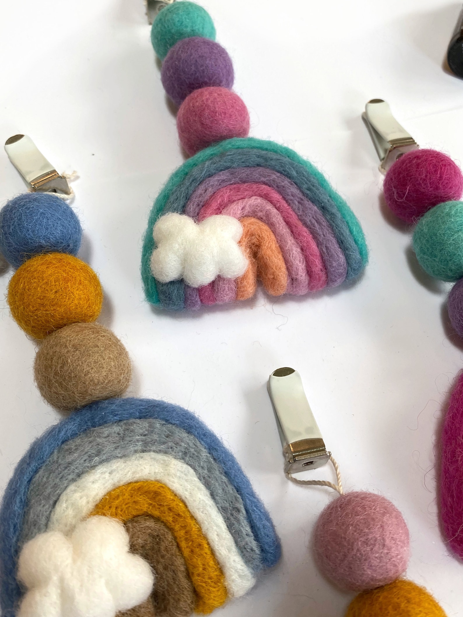 Rainbow CAR DIFFUSER // Essential Oil Diffuser // Wool Ball - Etsy