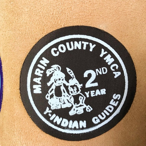 INDIAN GUIDES 1990’s 90s Vintage Tan Suede Hand Cut &… - Gem