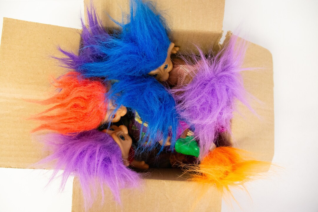 How Many Trolls Fit in a Box Rare Unique Ace Novelty Eclectic Party of ...