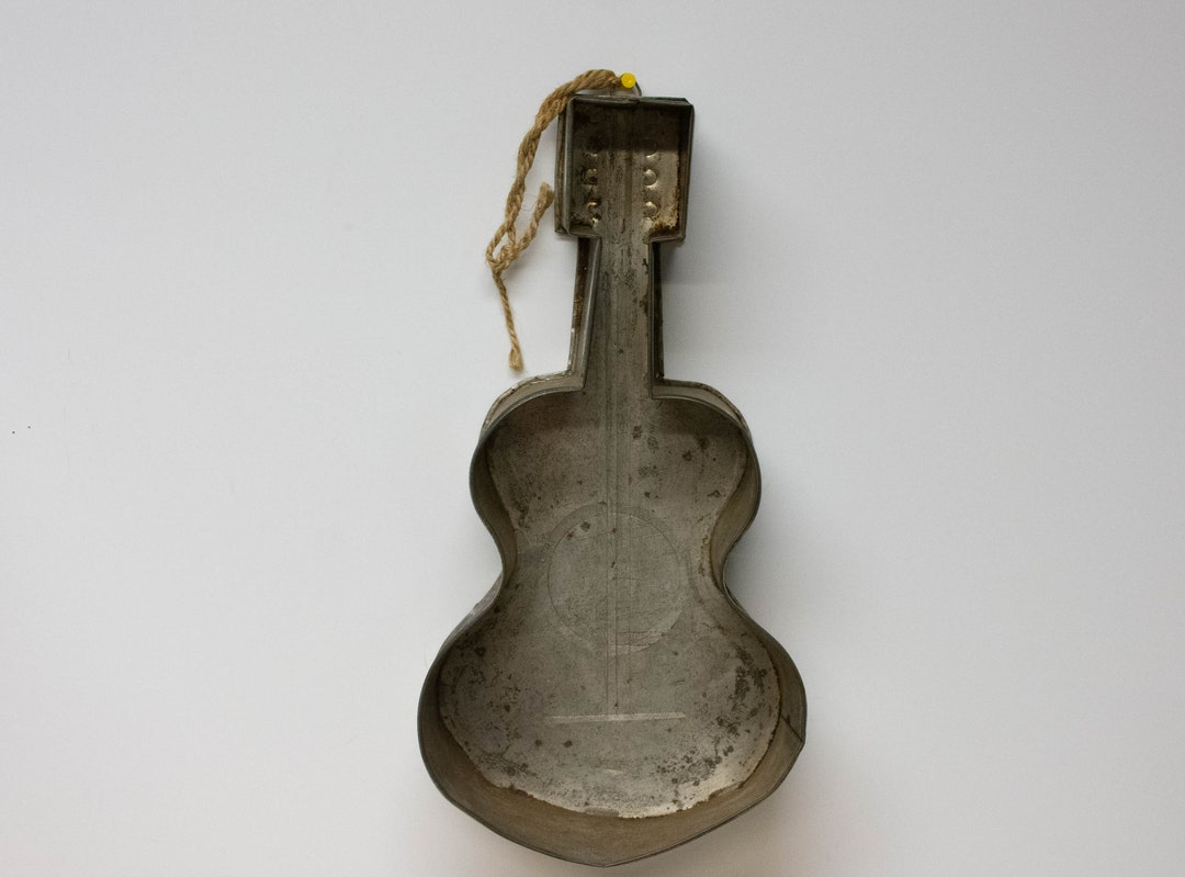 Vintage Cake Pan Guitar Shaped Ukulele Cake Mold Baking Pan Hard Rock ...