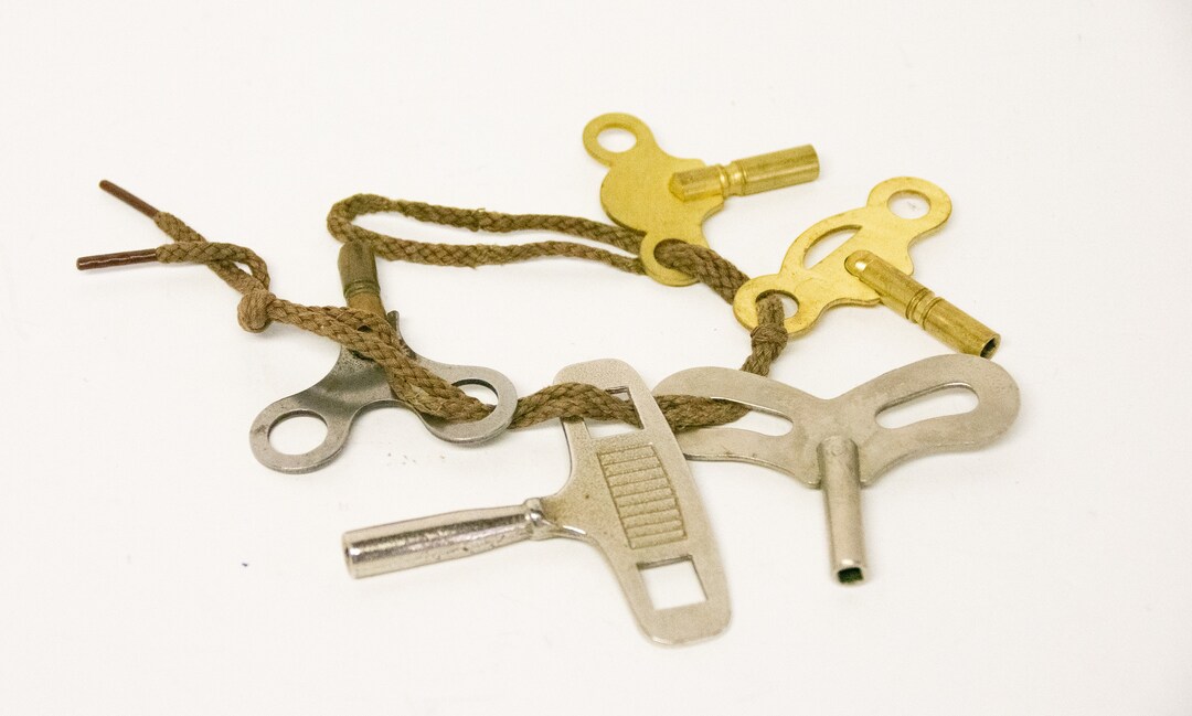 Group of Five Vintage Assorted Clock Winding Keys Brass and Steel ...