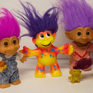 How Many Trolls Fit in a Box Rare Unique Ace Novelty Eclectic Party of ...