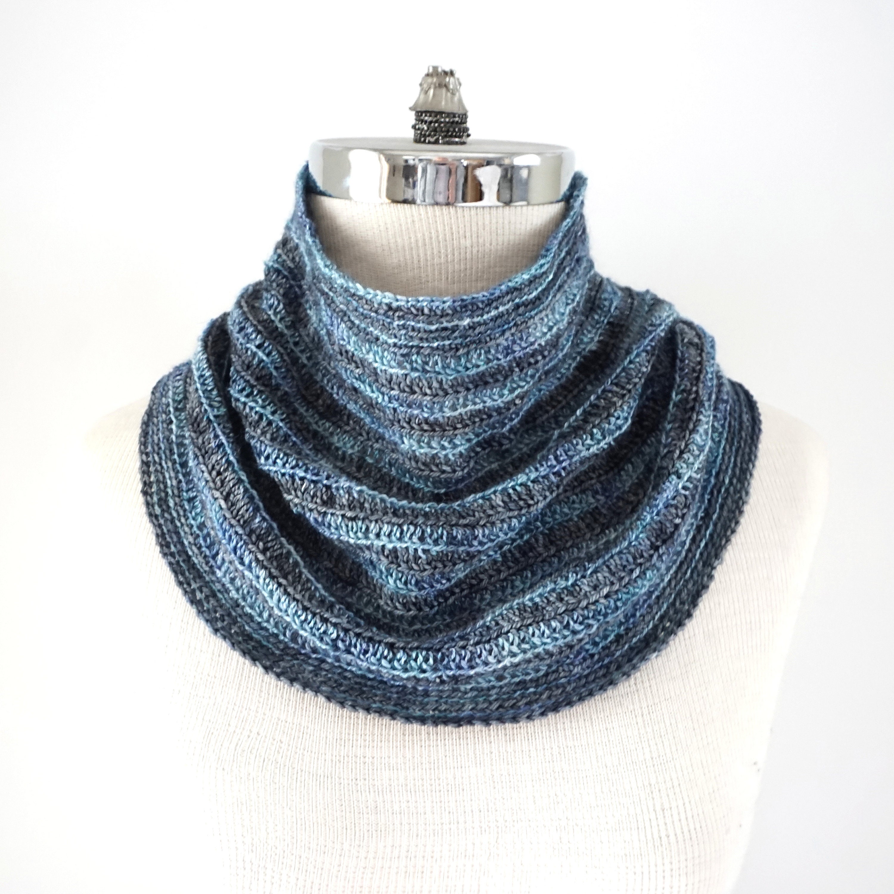 How To Wear Infinity Scarves