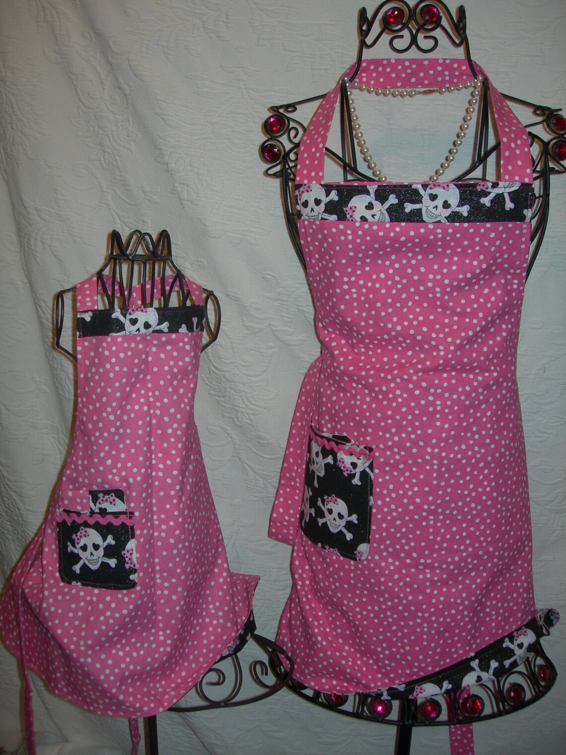 Reversible Aprons for Mommy and Me in Sparkly Skulls With Cute Little ...