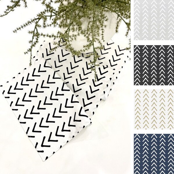 Black White Runner - Etsy