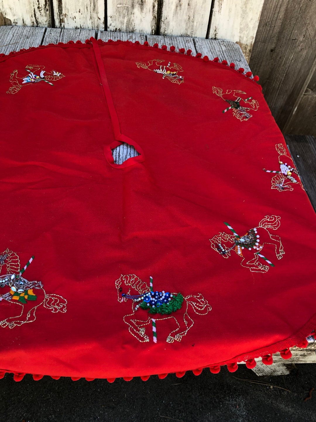 Vintage Handmade Christmas Tree Skirt. Red Carousel Horses Christmas ... Vintage Handmade Christmas Tree Skirt. Red Carousel Horses Christmas ...