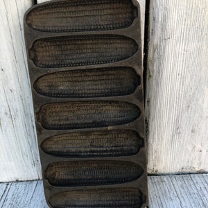 Cast Iron Wagner Ware Corn Bread Pan. Vintage Cast Iron Pan. Made in ...