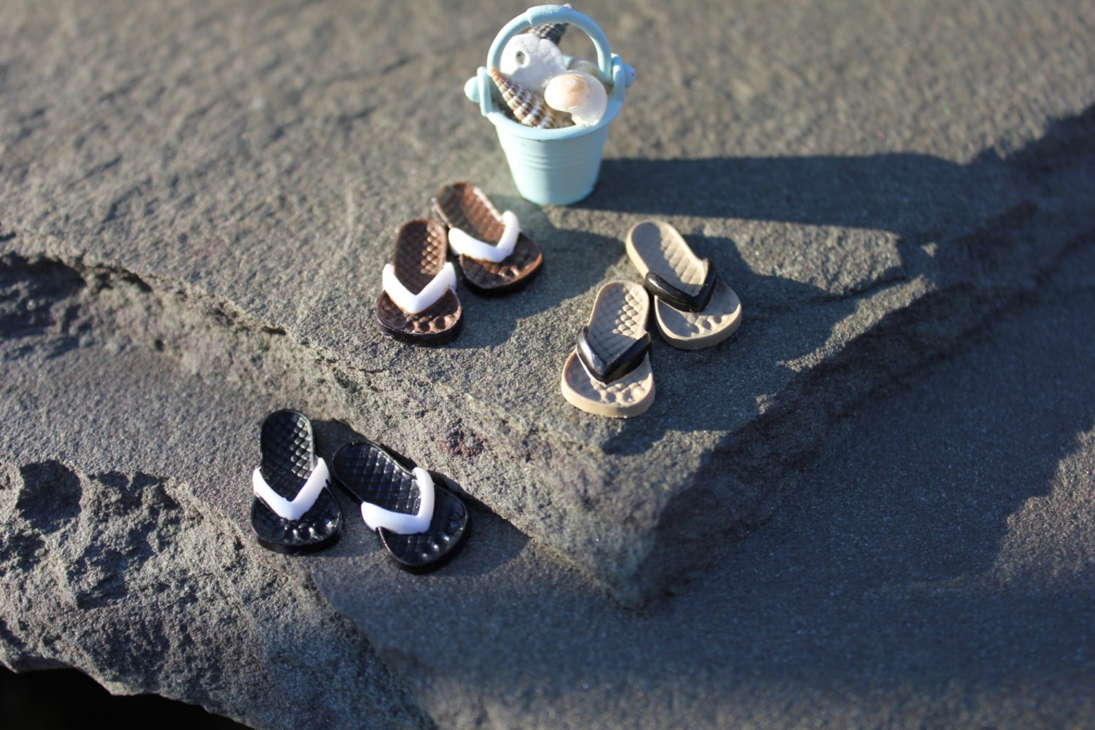 FLIP FLOPS With TOE Prints for Your Miniature Beach or Wedding | Etsy