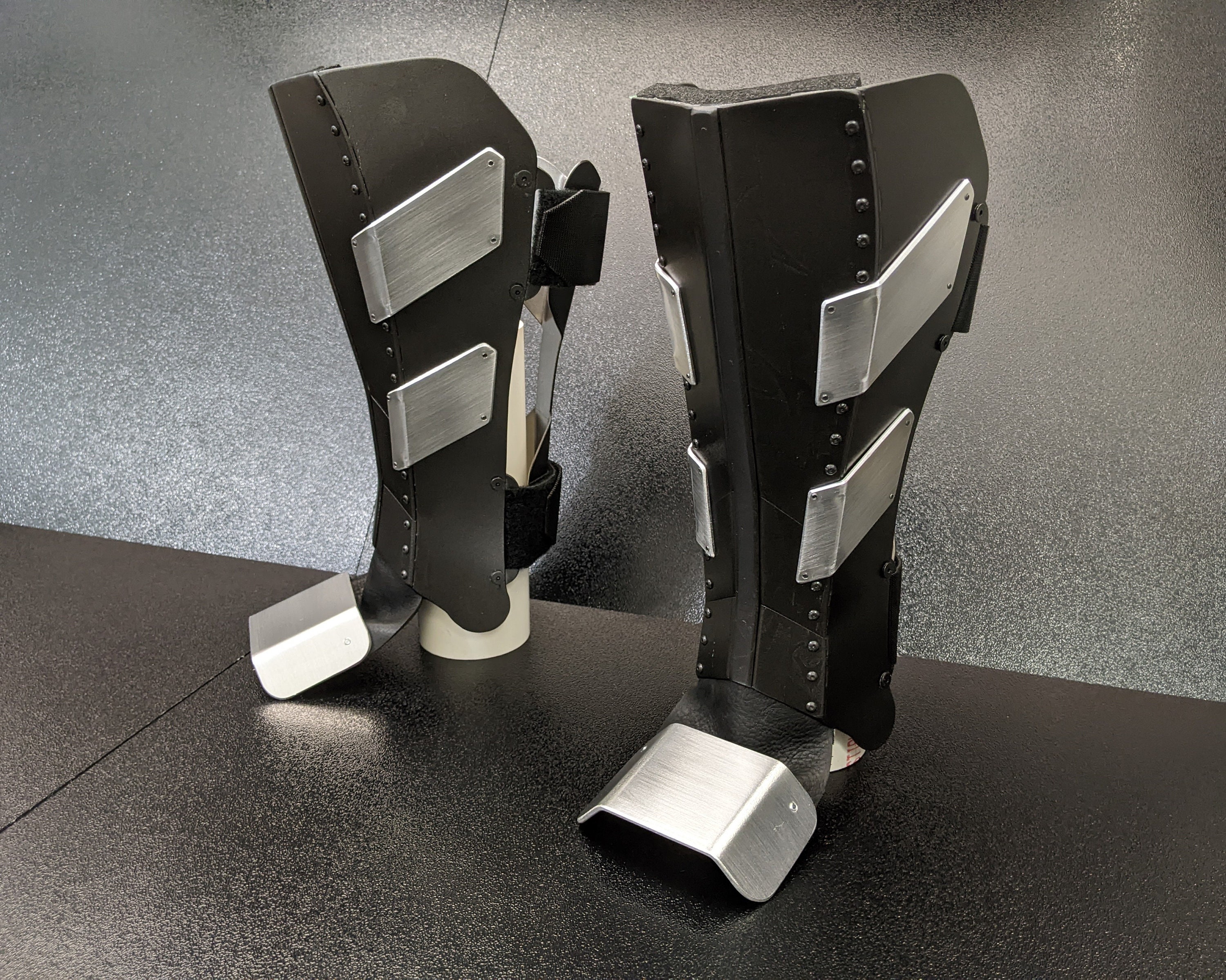 V1.5 Metal Armor Greaves - Etsy