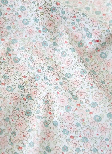 Flowers Cotton Fabric Floral Fabric Spring Flower Fabric - Etsy