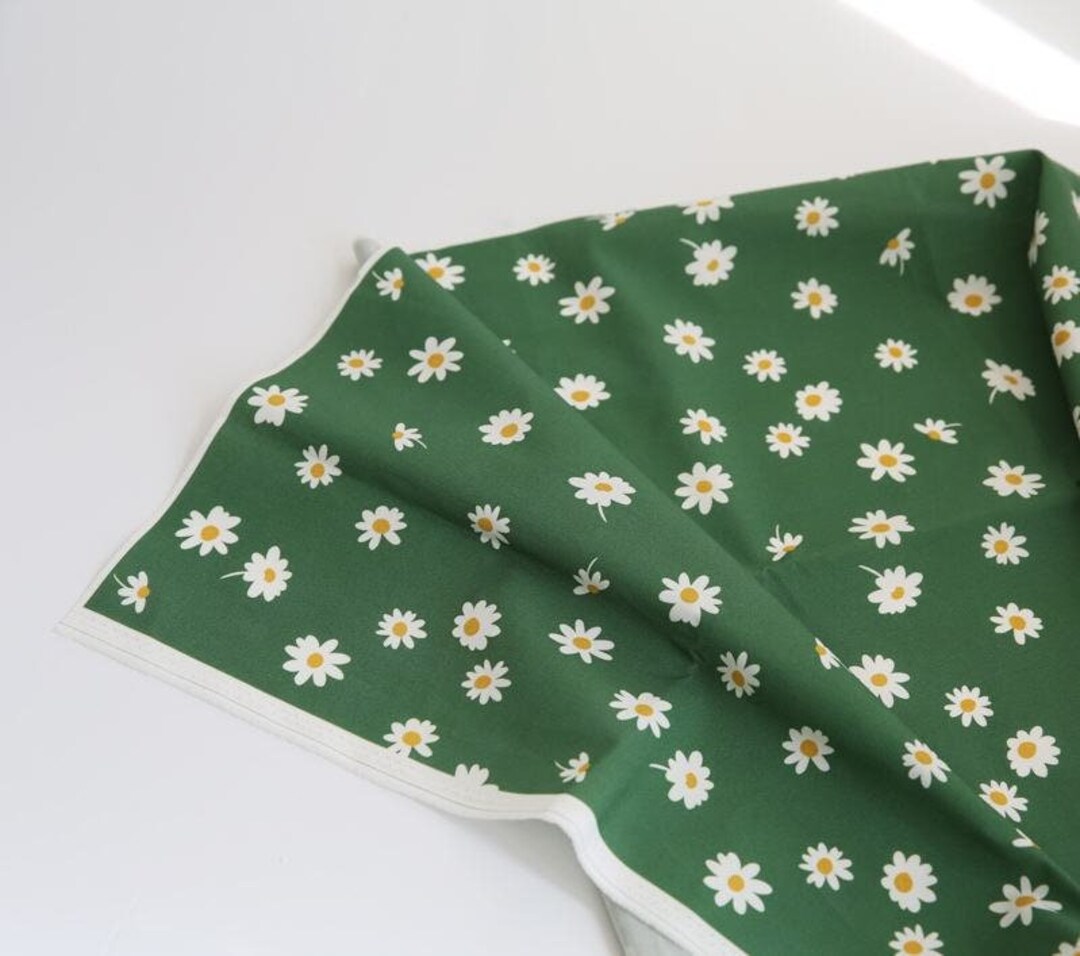 Green Daisy Flowers Cotton Fabric, Floral Fabric, Fabric Flowers ...