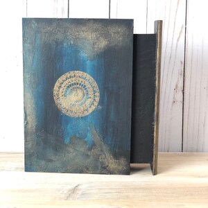 Dnd Magic Secret Spine Book Box, Witchcraft Keepsake Gift, RPG Cosplay ...