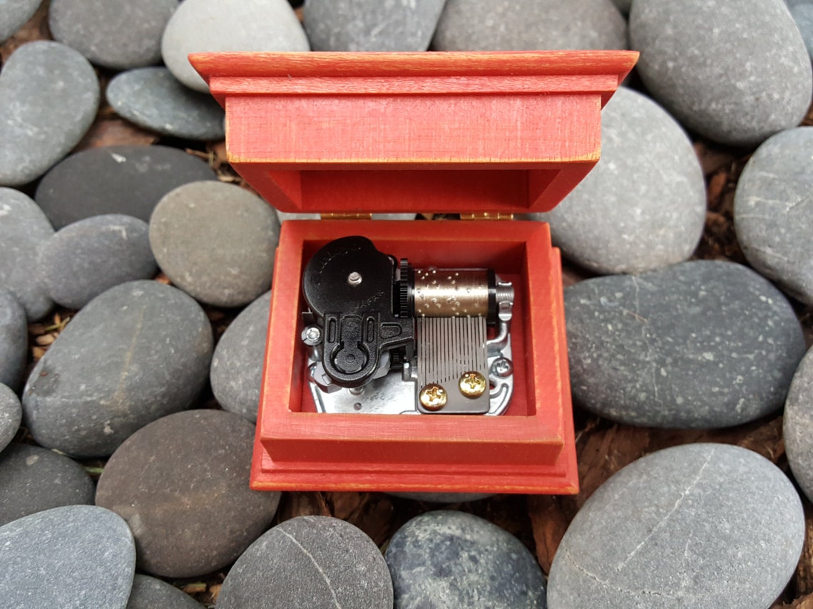 Music Box Custom Music Box Teacher Appreciation Apple - Etsy