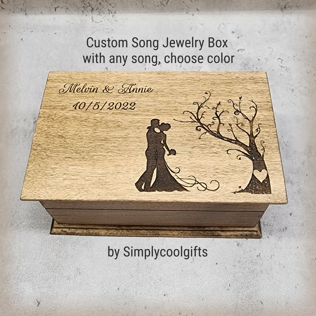 Wedding Gift Idea - Music Box Custom Song - Bride and Groom Gift ...