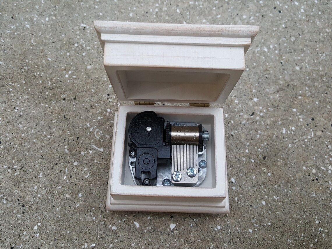 Graduation Music Box Pomp and Circumstance Personalized - Etsy