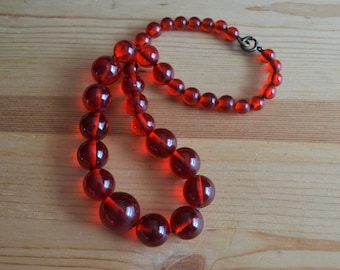 Vintage Red Bakelite Necklace - Etsy