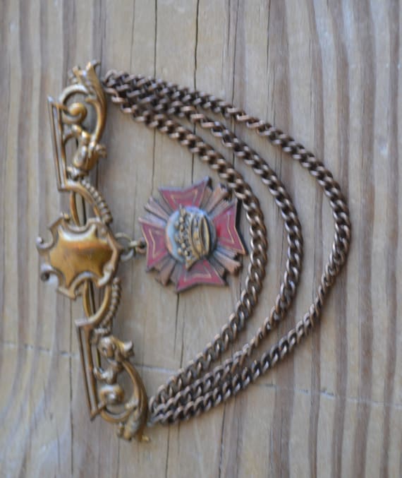 1950s regency brooch, red - Gem