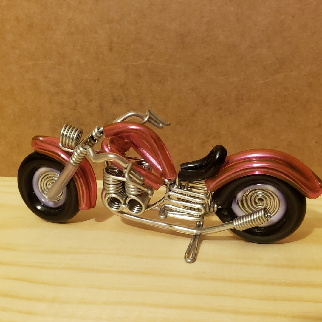 EUC Wire Art Sculpture Motorcycle Pink Metal Figure Hand Made Sculpture ...