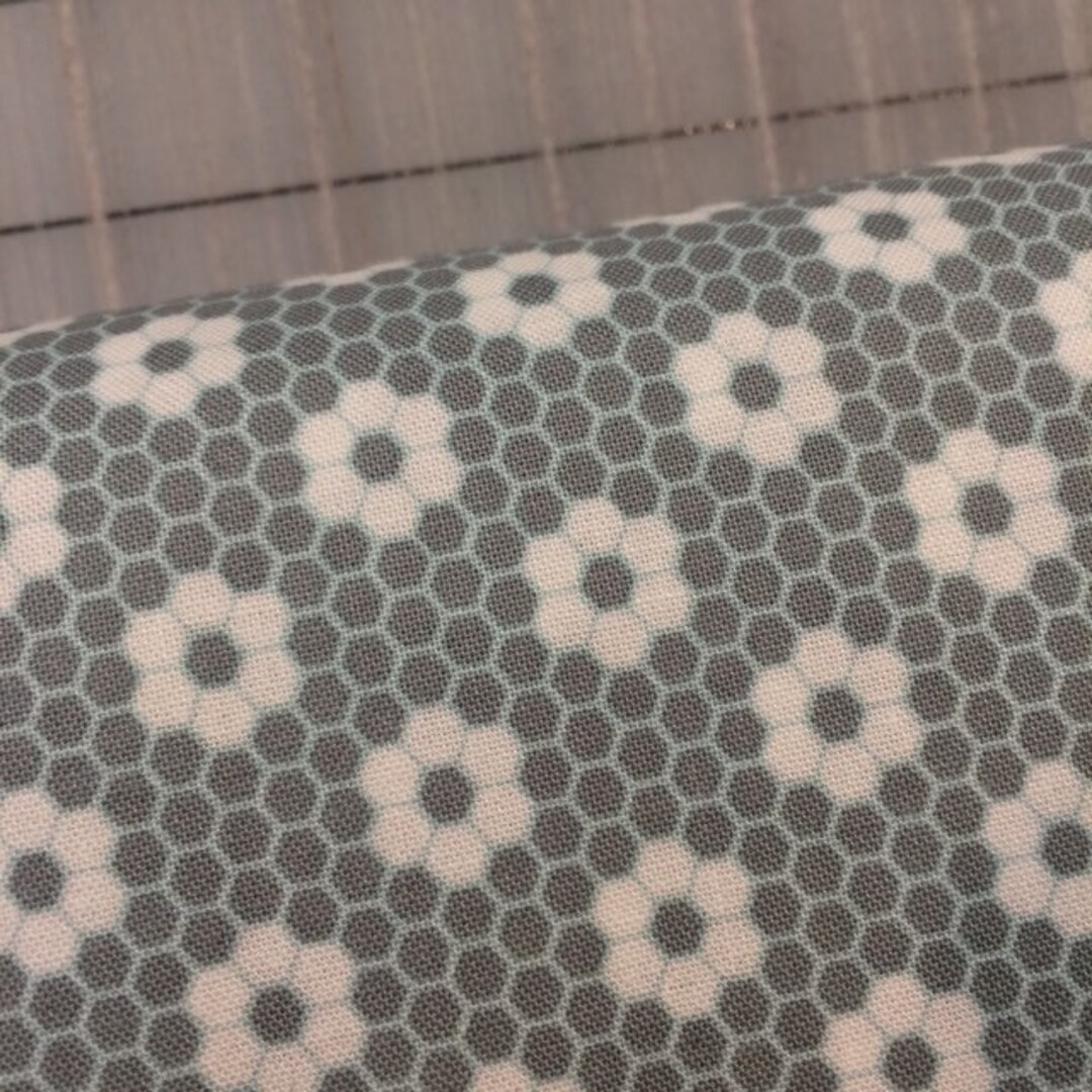 FAT QUARTER Cut - Honeycomb in Gray **FQ Cuts Only** - Gray Quilting ...