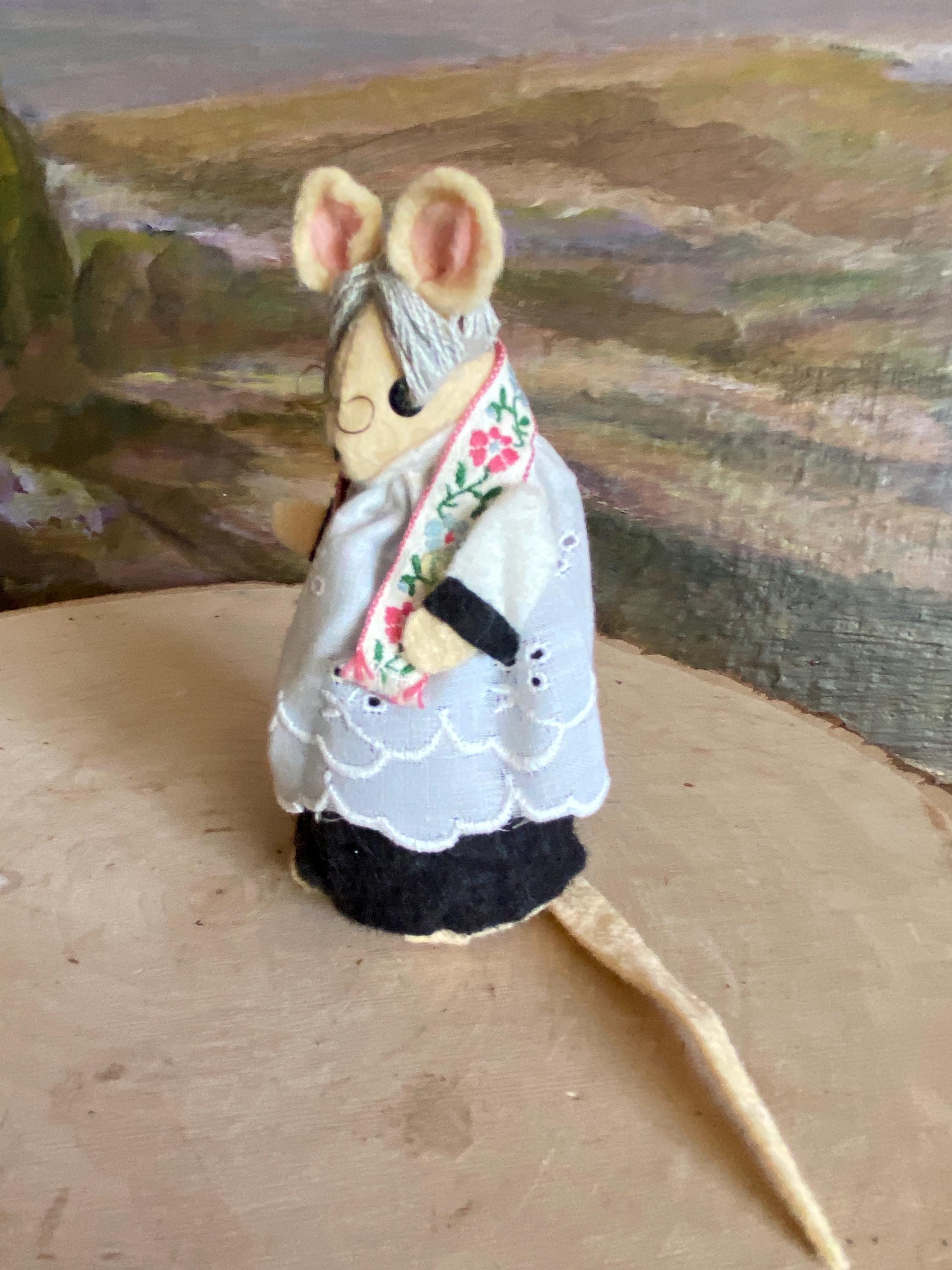 Vintage Handmade Fabric Mini Mouse Figure-the Mouse Hole Workshop Maine ...