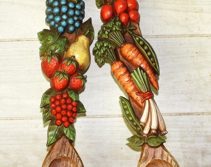 Funky Retro Vintage Kitchen Decor - Fruit & Vegetable Spoon Wall ...