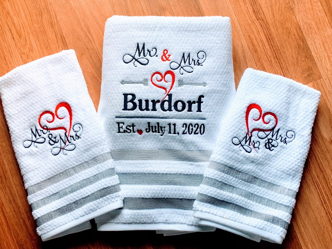 Personalized Wedding Towel Set, Mr and Mrs. Towels for Anniversary ...