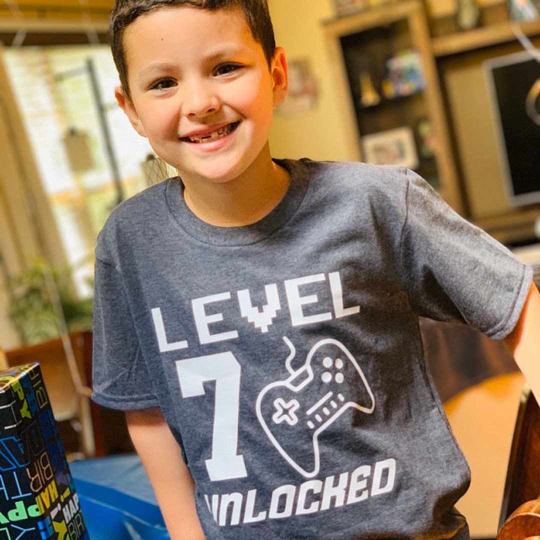 Gaming Number Birthday Shirt, 10 Th Birthday, Boys Level 10 Unlocked ...