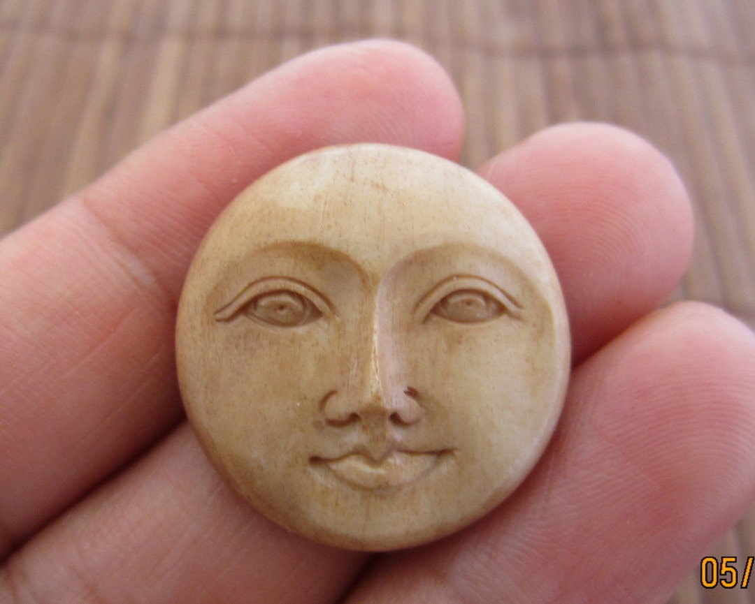 25 Mm Gorgeous Hand Carved Moon With OPEN Eyes, Antiqued Buffalo Bone ...