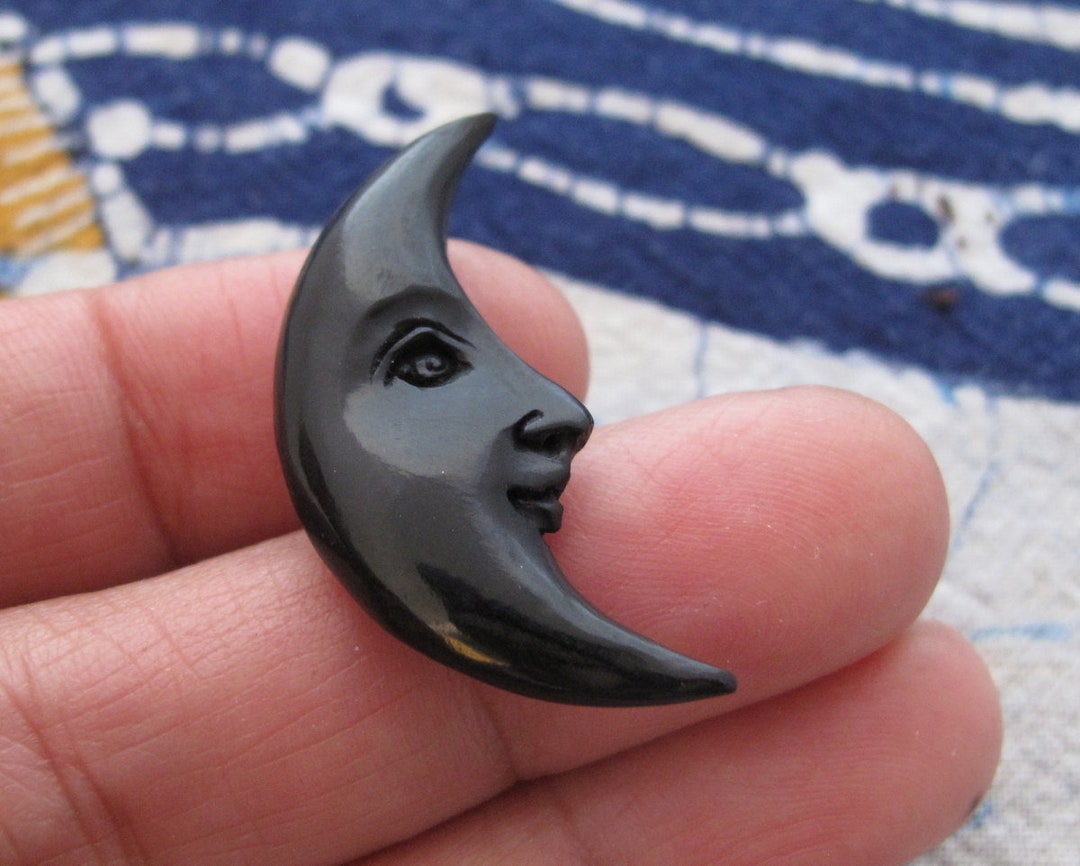 Double Sided Crescent Moon, Open Eyes, Buffalo Horn Carving, Jewelry ...