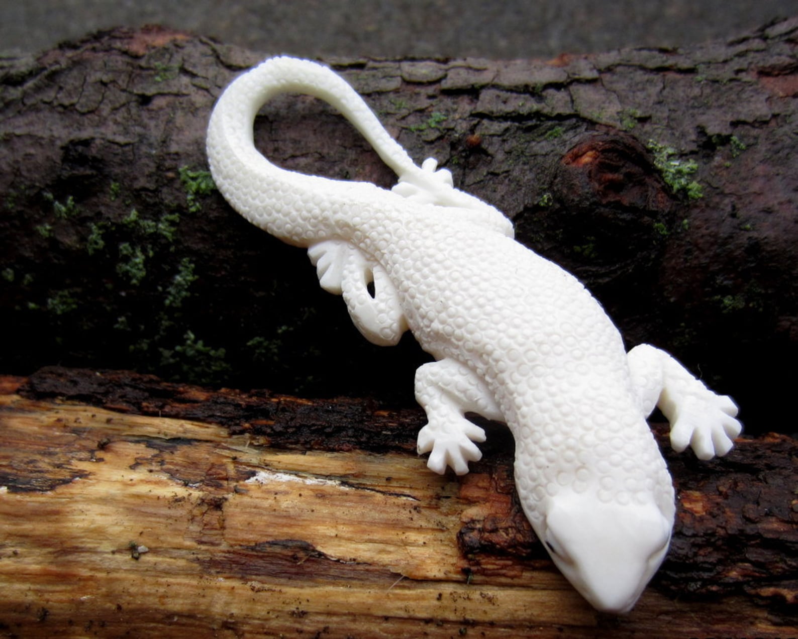 Amazing Detail Hand Carved Large Gecko Balinese Carving Bone | Etsy