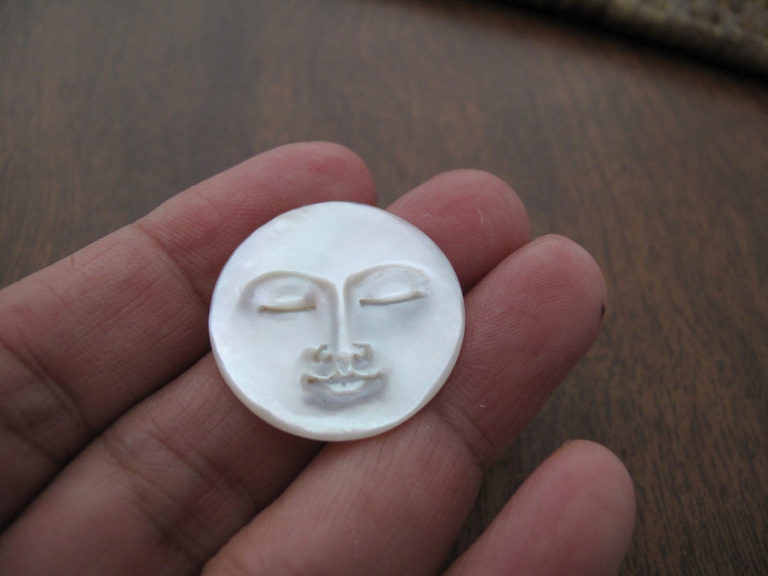 25 Mm Hand Carved Full Moon Face Cabochon With CLOSED Eye, Mother of ...