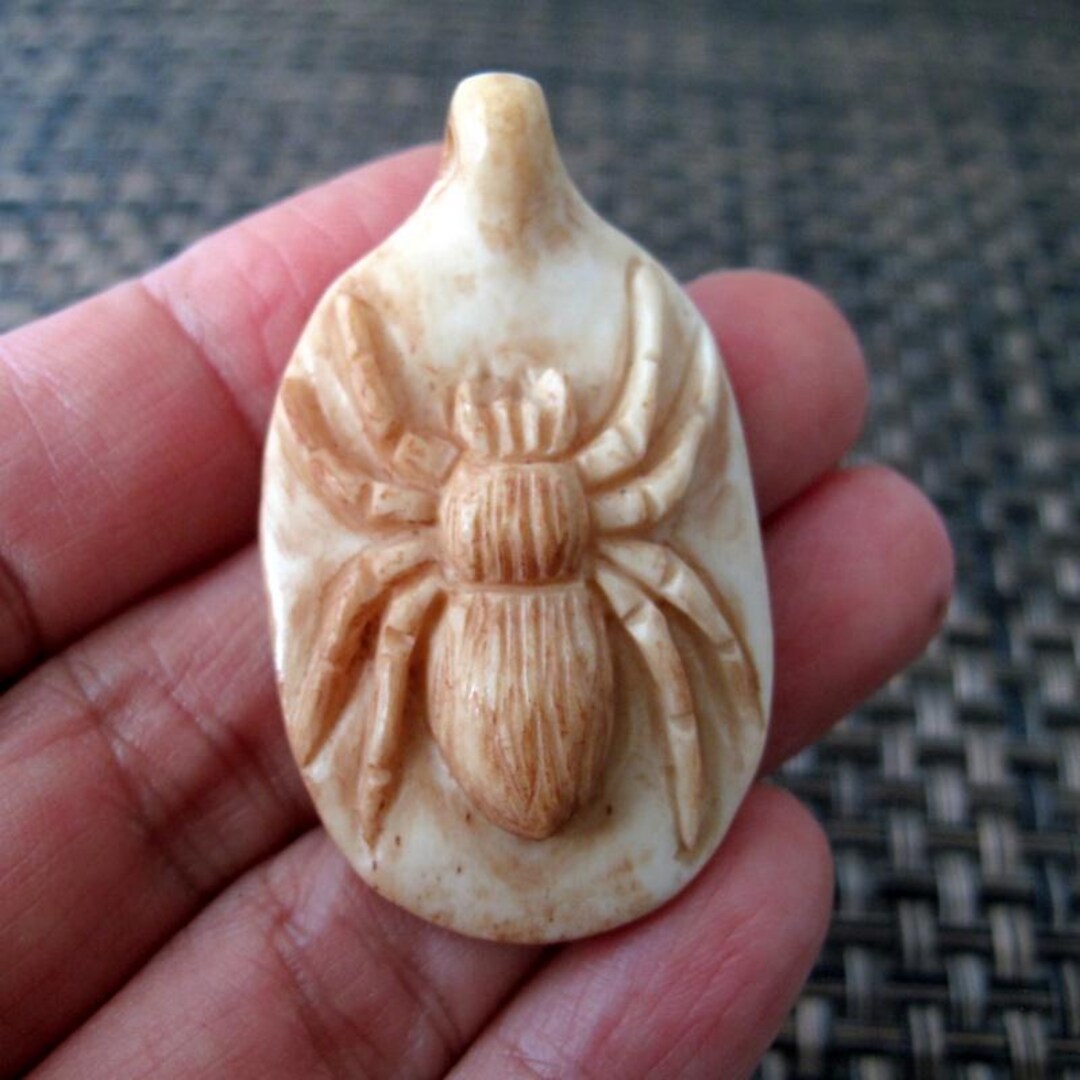 NEW Gorgeously Detailed Carved Spider, Side Drilled, Buffalo Bone ...