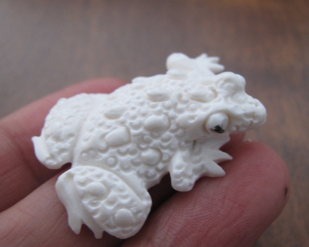 Hand Carved Adorable Toad, Buffalo Bone Carving, Not-drilled, Frog ...