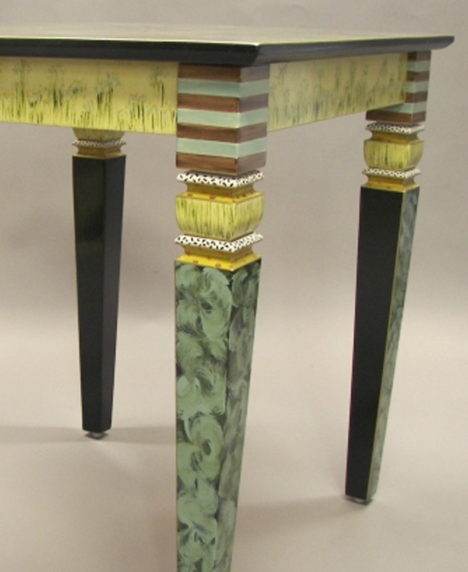 G || Carved Leg End Table/lamp Table/side Table | 24x22x25h | as Shown ...