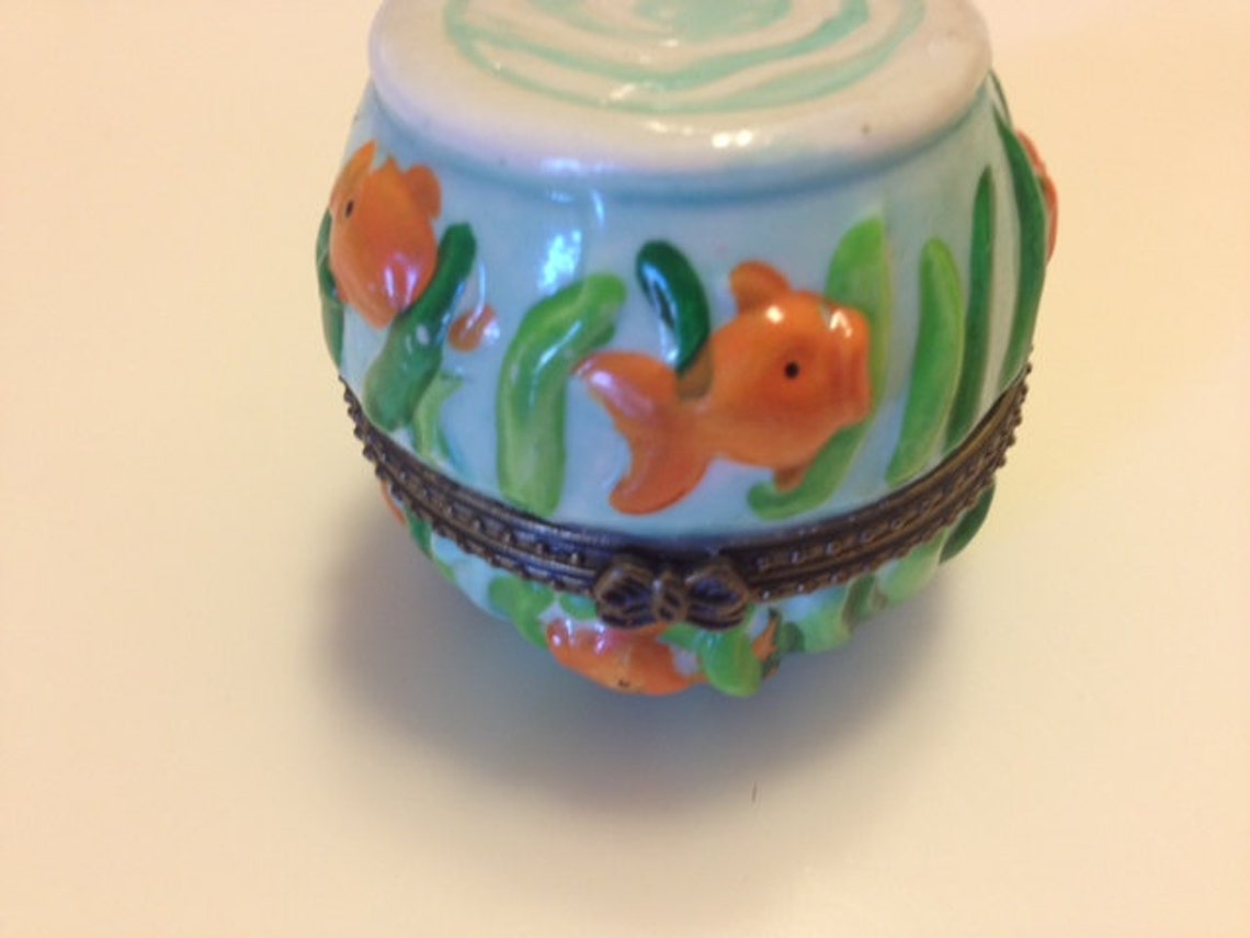Vintage Ceramic Sea Life Themed Box With Enclosed Tiny Gold Fish - Etsy