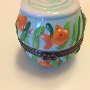 Vintage Ceramic Sea Life Themed Box With Enclosed Tiny Gold Fish - Etsy